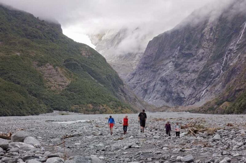 Franz Josef: Franz Josef Glacier Lookout Guided Walk - Introduction: Discovering Franz Josef from the Forest to the Mountain