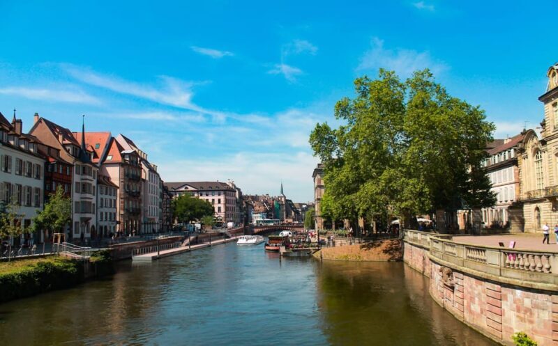 Freiburg: Express Walk with a Local in 60 minutes - Exploring Freiburg in Just 60 Minutes