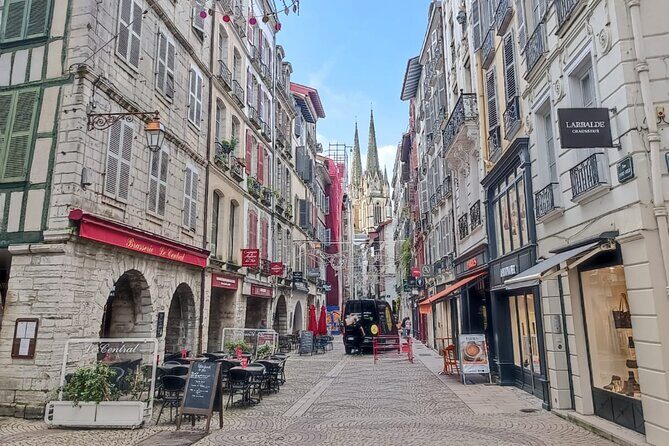 French Coast: Bayonne, Biarritz, San Juan de Luz - Private Tour - Key Points