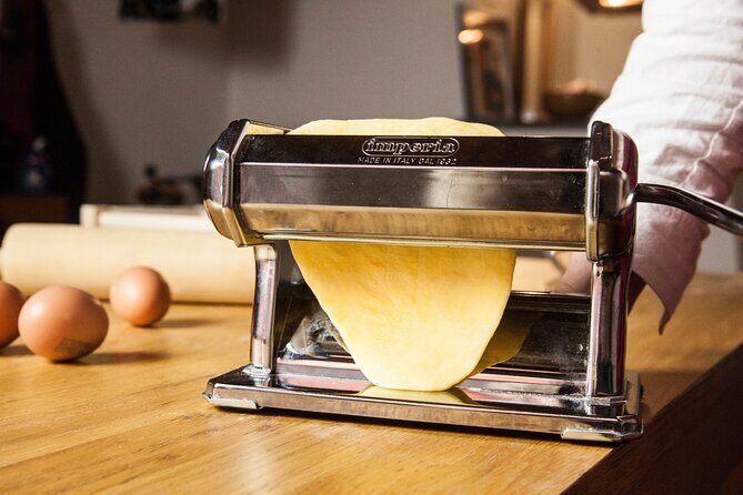 Fresh Homemade Pasta and Tiramisu Cooking Class in Milan - Key Points