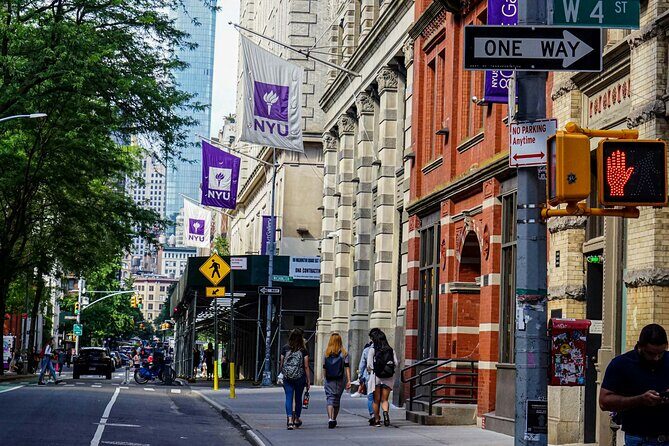 Friends Filming Locations in New York City with Private Guide - Summary