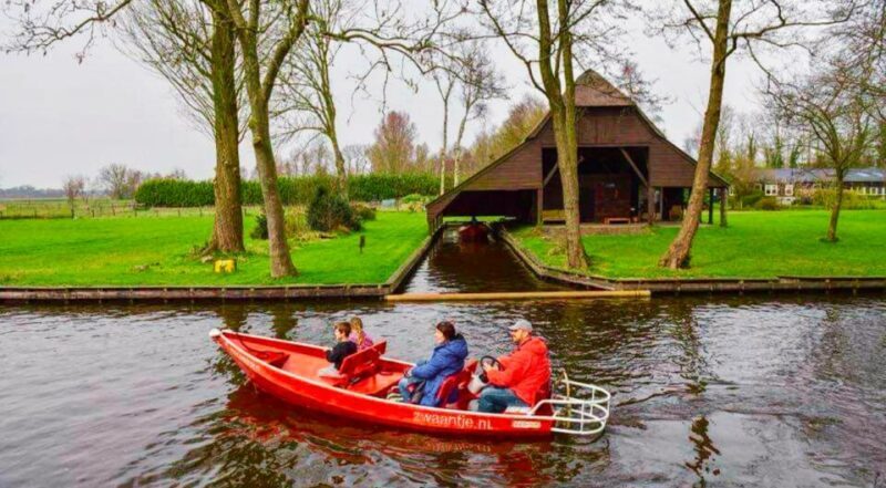 From Amsterdam: Giethoorn Guided Day Trip with Canal Cruise - Who Will Get the Most Out of This Tour?
