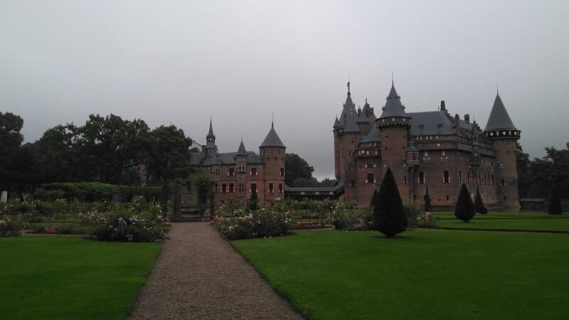 From Amsterdam: Muiderslot and De Haar Castle Tour - Key Points