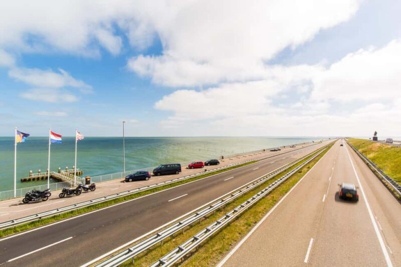 From Amsterdam: Ultimate Giethoorn Experience with Boat Tour - Who Would Love This Tour