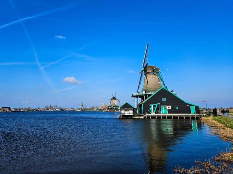 From Amsterdam: Volendam and Zaanse Schans Tour with Cheese - An Overview of the Tour Experience