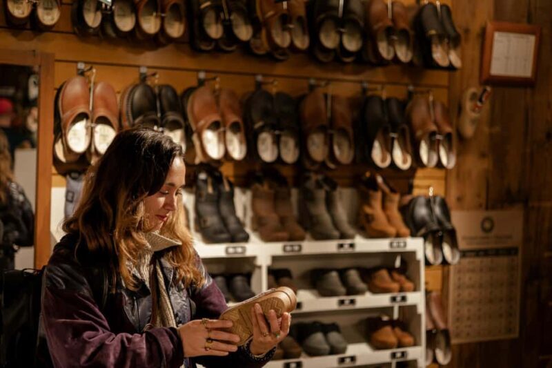 From Amsterdam: Volendam and Zaanse Schans Tour with Cheese - The Pace and Tour Composition