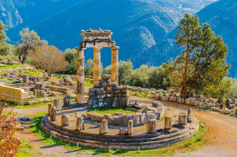 From Athens: Private Delphi and Thermopylae Guided Day Trip - Key Points