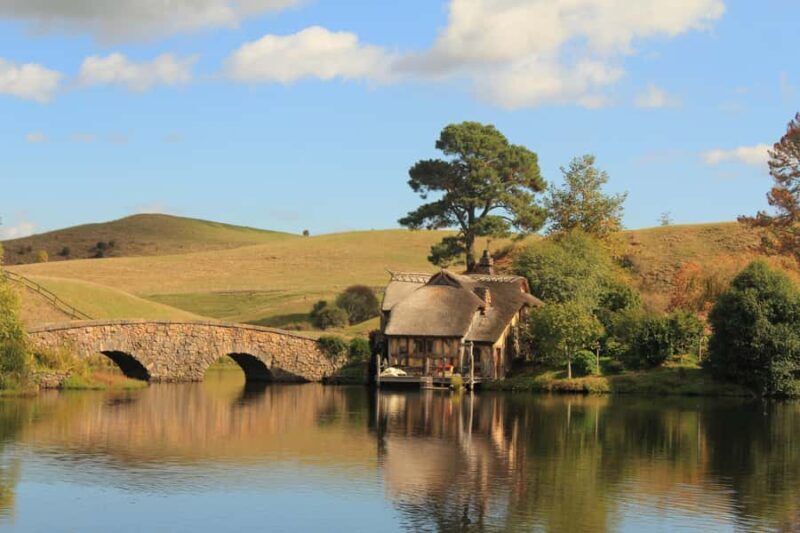 From Auckland: Hobbiton Movie Set Private Tour (Flexible) - Key Points