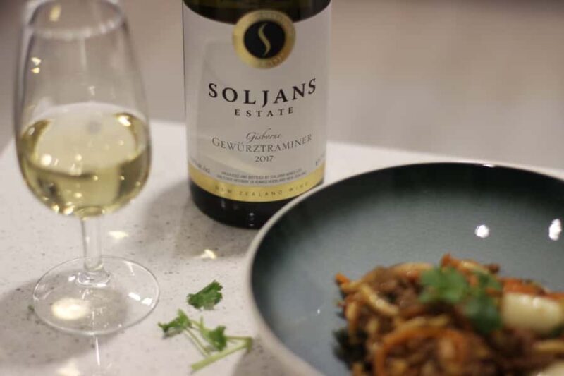 From Auckland: Small Group Kumeu Wine Tour with Lunch - Key Points