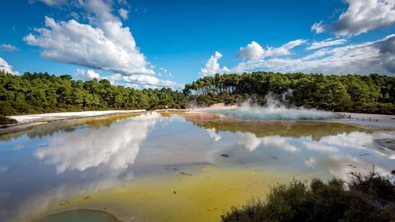 From Auckland: Wai-O-Tapu & Polynesian Spa Rotorua Day Tour - Exploring Rotorua: A Natural Wonder