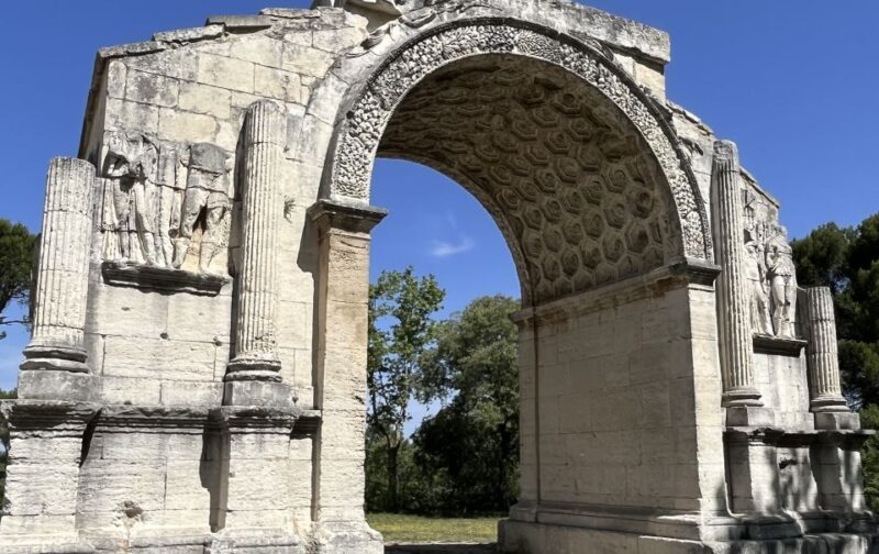 From Avignon: Arles, Les Baux de Provence & St Rémy - An In-Depth Look at the Provence Experience