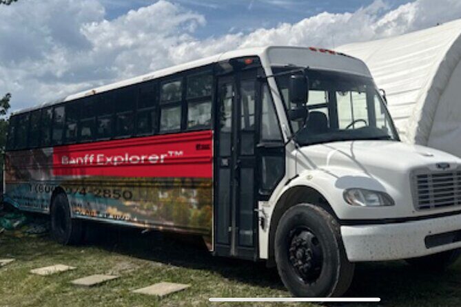 From Banff: Affordable Moraine Lake and Lake Louise Shuttle Bus - An In-Depth Look at the Experience