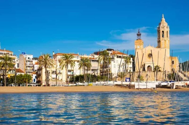 From Barcelona: Montserrat, Cavas Codorniu, and Sitges - FAQ