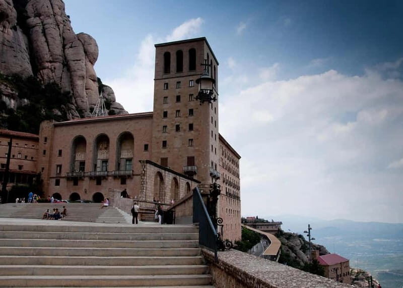From Barcelona: Montserrat Full-Day Guided Tour - Why This Tour Works