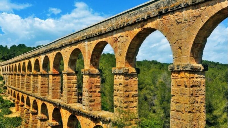 From Barcelona: Tarragona & Sitges Full Day Tour with Pickup - The Charm of Sitges