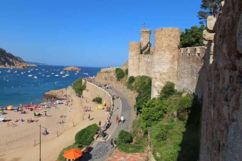 From Barcelona: Tossa de Mar Scuba Diving and 3-Course Meal - FAQ