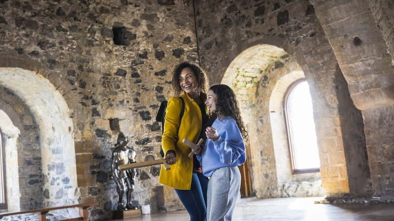 From Belfast: Giants Causeway and Game of Thrones Day Tour - Key Points