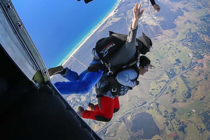 From Brisbane: Tandem Skydive Experience over Byron Bay - Who Would Love This Experience?