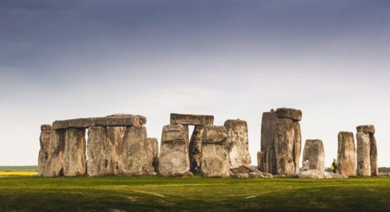 From Bristol: Stonehenge and Cotswold Villages Day Tour - The Itinerary: What to Expect