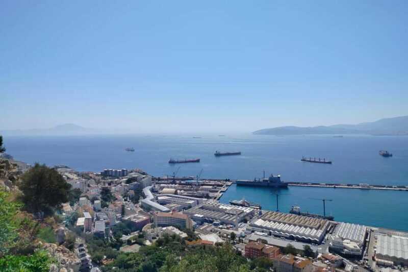 From Cadiz Bay: Gibraltar Day Trip with Rock Tour - Free Time for Lunch and Shopping