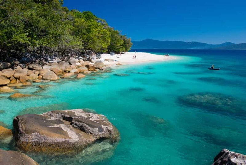 From Cairns: Moore Reef, Fitzroy Island Tour with Helicopter - FAQs