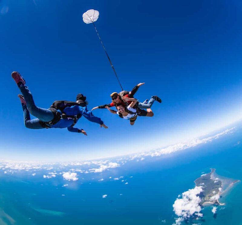 From Cairns: Tandem Skydive Experience over Mission Beach - The Guides and Safety