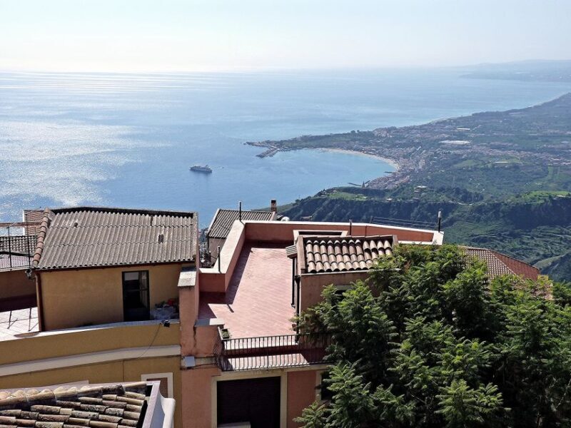 From Catania: White Lotus tour Taormina, Castelmola & Naxos - An In-Depth Look at the Tour Experience