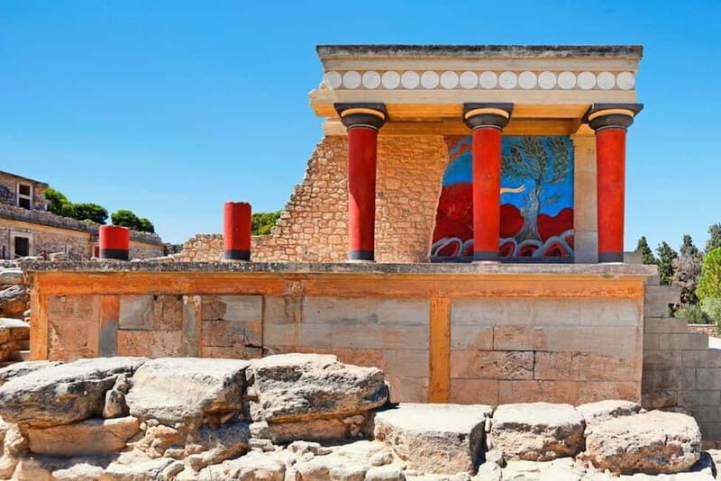 From Chania & Rethymno: Knossos Palace & Heraklion City Tour - First Impressions and Overall Experience