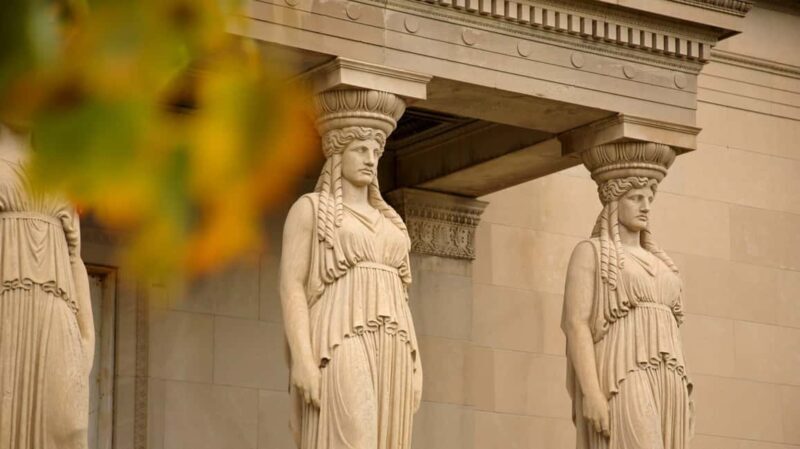 From Chicago:Federal building,Coal Mine&More 1 Day Tour - Who Will Love This Tour?