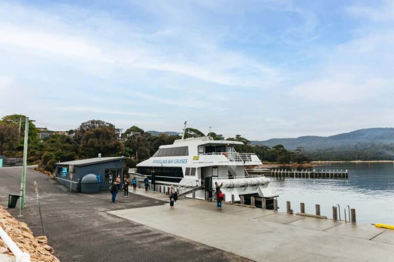 From Coles Bay: Wineglass Bay Cruise with Lunch - The Itinerary: What You Can Expect