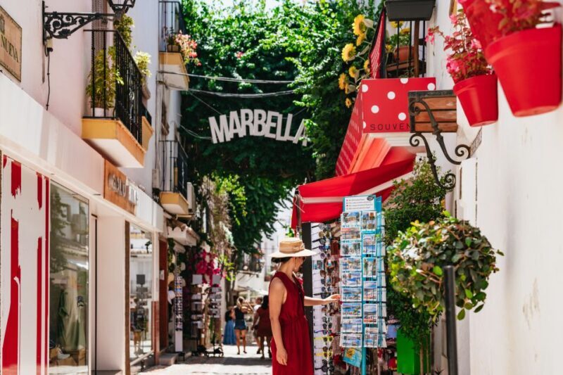 From Costa del Sol: Mijas, Marbella and Puerto Banús Tour - The Experience in Detail