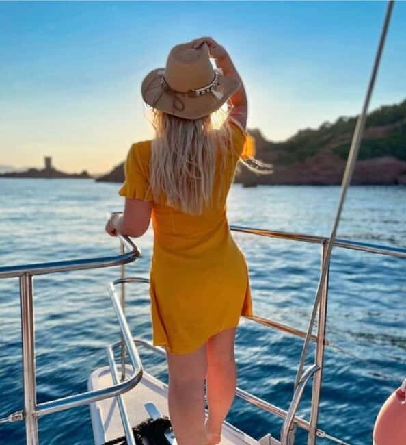 From Denia: Sunset Catamaran Trip - From Denia: Sunset Catamaran Trip – An Authentic Coastal Experience