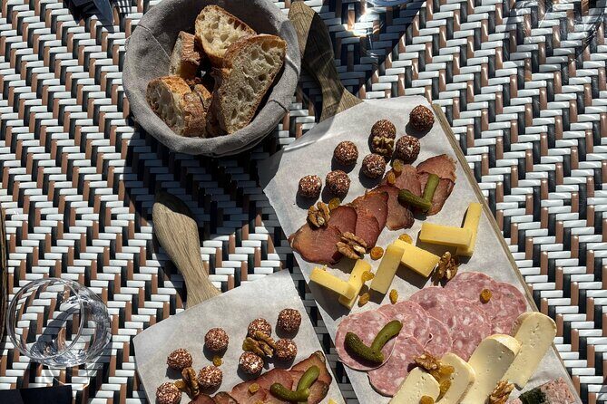 From Dijon or Beaune: E-Bike Burgundy day tour, tastings & lunch - Lunch and Group Experience