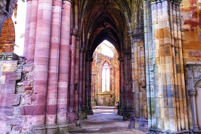 From Edinburgh: 1-day Outlander Tour - attractions included - FAQs