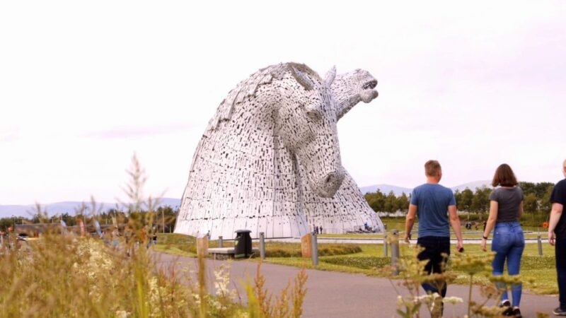 From Edinburgh: Glasgow & Scottish lakes Spanish Tour - Transport and Group Dynamics