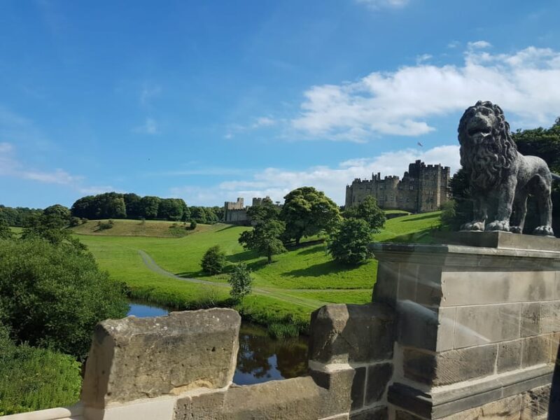From Edinburgh: Holy Island, Alnwick Castle & Northumbria - Transportation and Group Dynamics