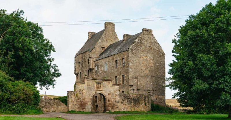 From Edinburgh: "Outlander" Filming Locations Explorer Tour - Key Points