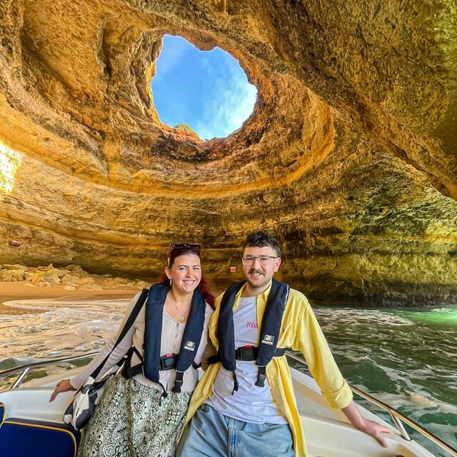 From Faro: Boat trip to Benagil Cave & Praia da Marinha - An authentic adventure along the Algarve coast