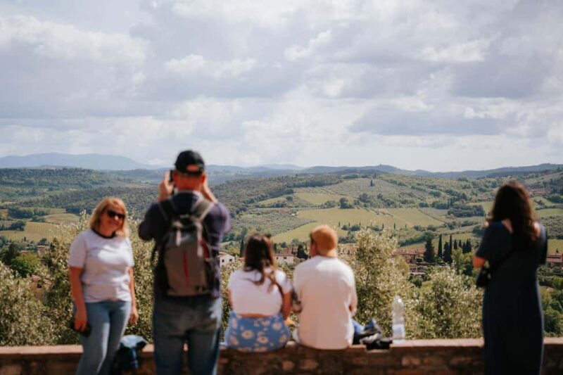 From Florence: Ultimate Tuscany Day Trip with Wine & Lunch - Guides & Overall Service
