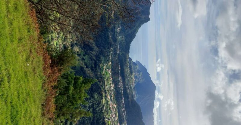 From Funchal: Pico Do Arieiro and Santana Full-Day 4x4 Tour - Descent to Santana  
