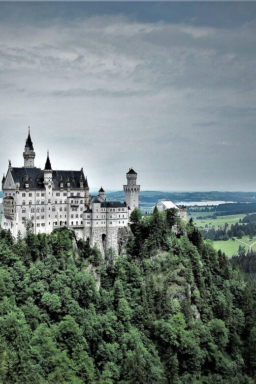 From Füssen: Neuschwanstein & Linderhof Castles Private Tour - Key Points
