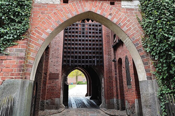 From Gdansk Malbork Castle Guided Tour with Hotel Pick Up - The Itinerary Breakdown