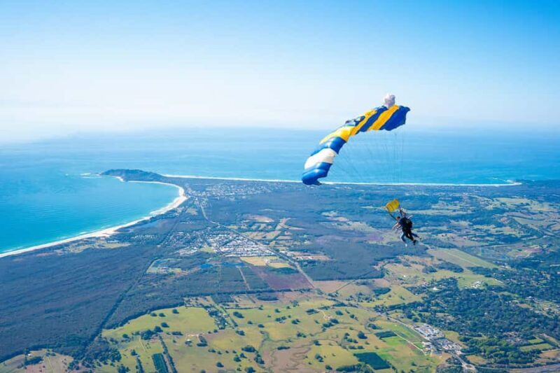 From Gold Coast: Tandem Skydive Experience over Byron Bay - An In-Depth Look at the Skydiving Experience