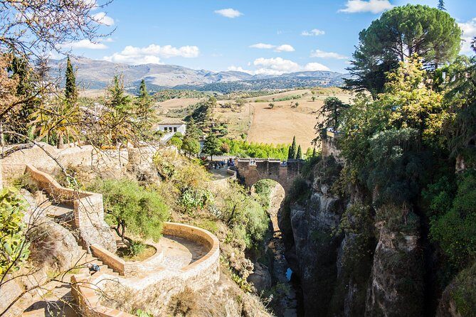 From Granada: Premium Ronda Trip & Guided Highlights Experience - An In-Depth Look at the Tour