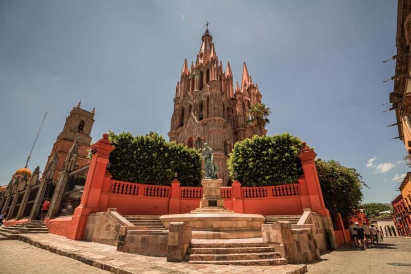From Guanajuato: Private Day Tour to San Miguel - Discovering the Charm of Atotonilco and San Miguel de Allende  
