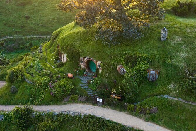 From Hamilton Hobbiton Waitomo Glowworm Caves 1 Day Private Tour - Final Thoughts