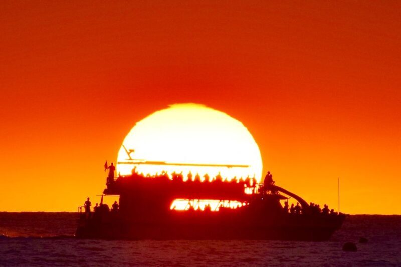 From Hawaii: Historical Dinner Cruise Tour to Kealakekua Bay - Key Points