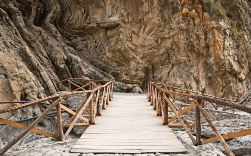 From Heraklion: Samaria Gorge Full-Day Guided Hiking Tour - Transport and Logistics
