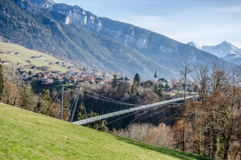 From Interlaken: Beatus Caves, Blue Lake and Lake Thun Tour - Relaxing Lake Thun Boat Ride