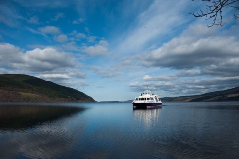 From Inverness: Loch Ness Cruise and Urquhart Castle - Weather and Clothing Tips
